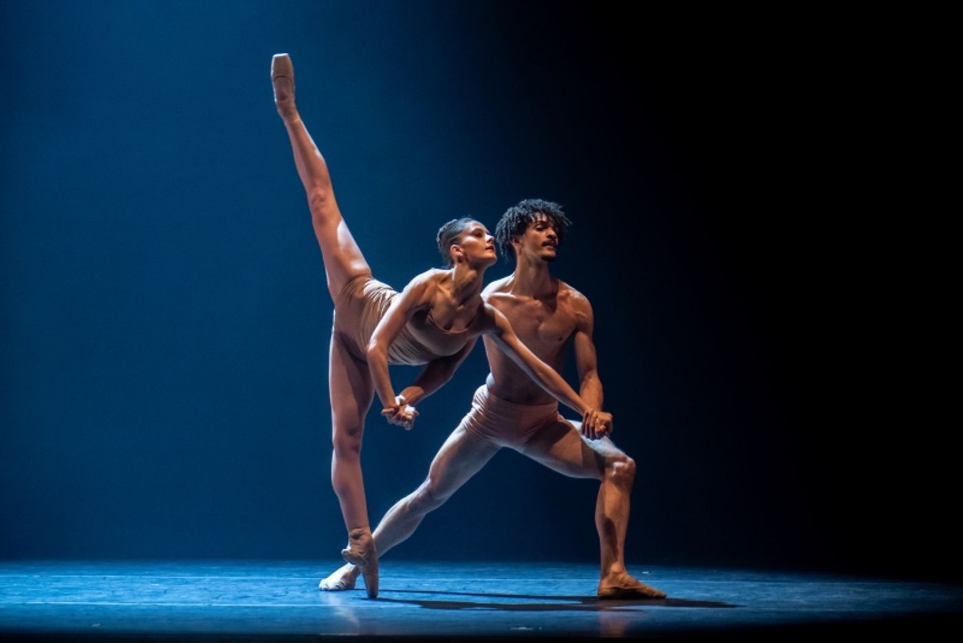 Review: COMPLEXIONS CONTEMPORARY BALLET at The Joyce Theater-Exquisite